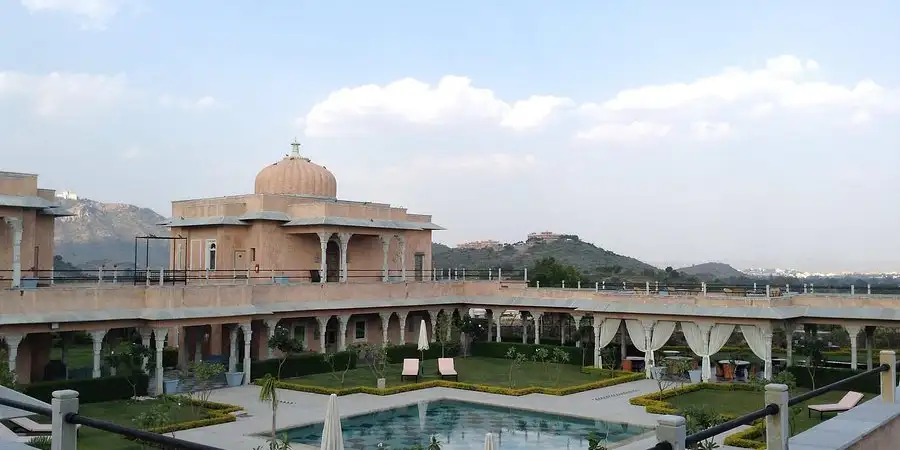 Resorts with swimming pool in Udaipur | Must Try